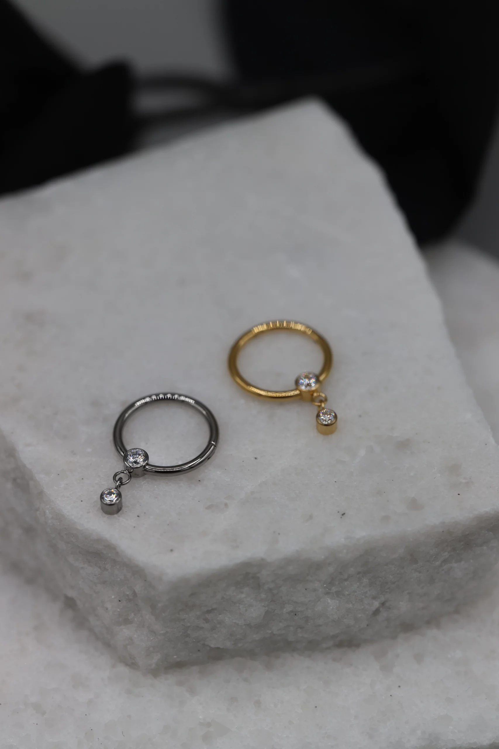 Bezel Set Dangle - Bleksmiðjan